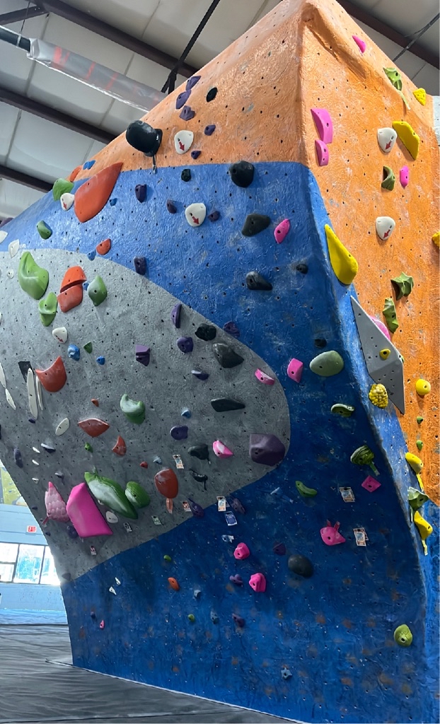 Black - V2 | Pebble Climbing | Pebble Climbing