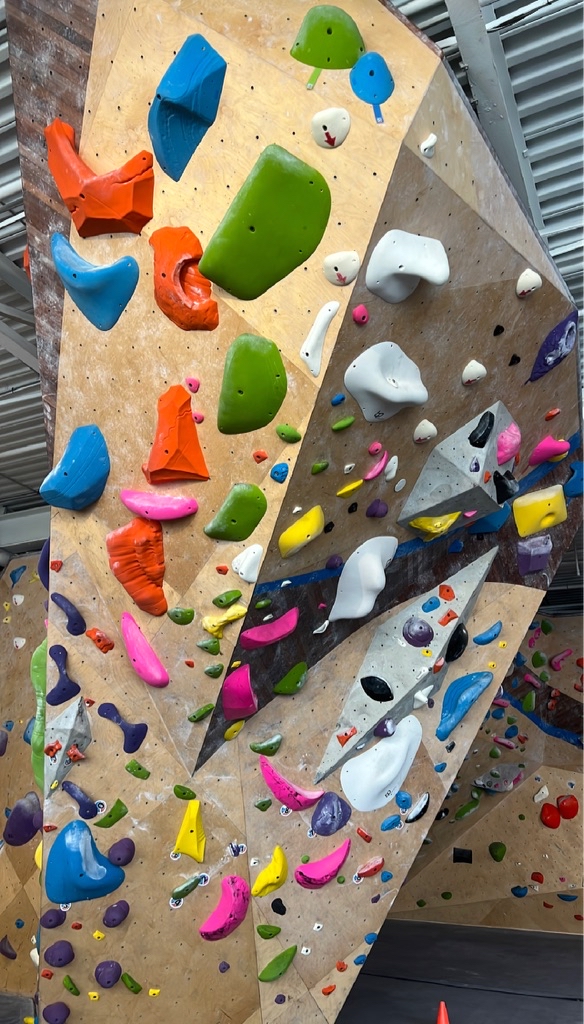 Lime - V2 | Pebble Climbing | Pebble Climbing