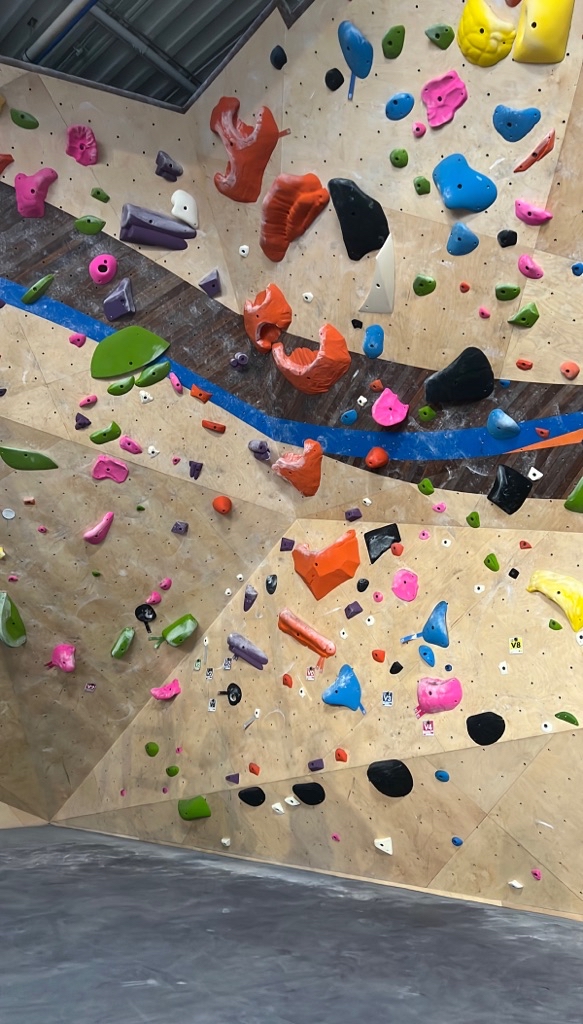 Orange - V0 | Pebble Climbing | Pebble Climbing