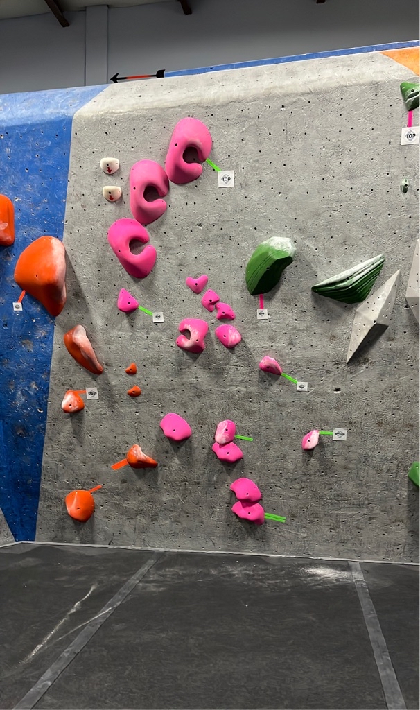 Beginner Problem 4 (Pink) | Pebble Climbing | Pebble Climbing