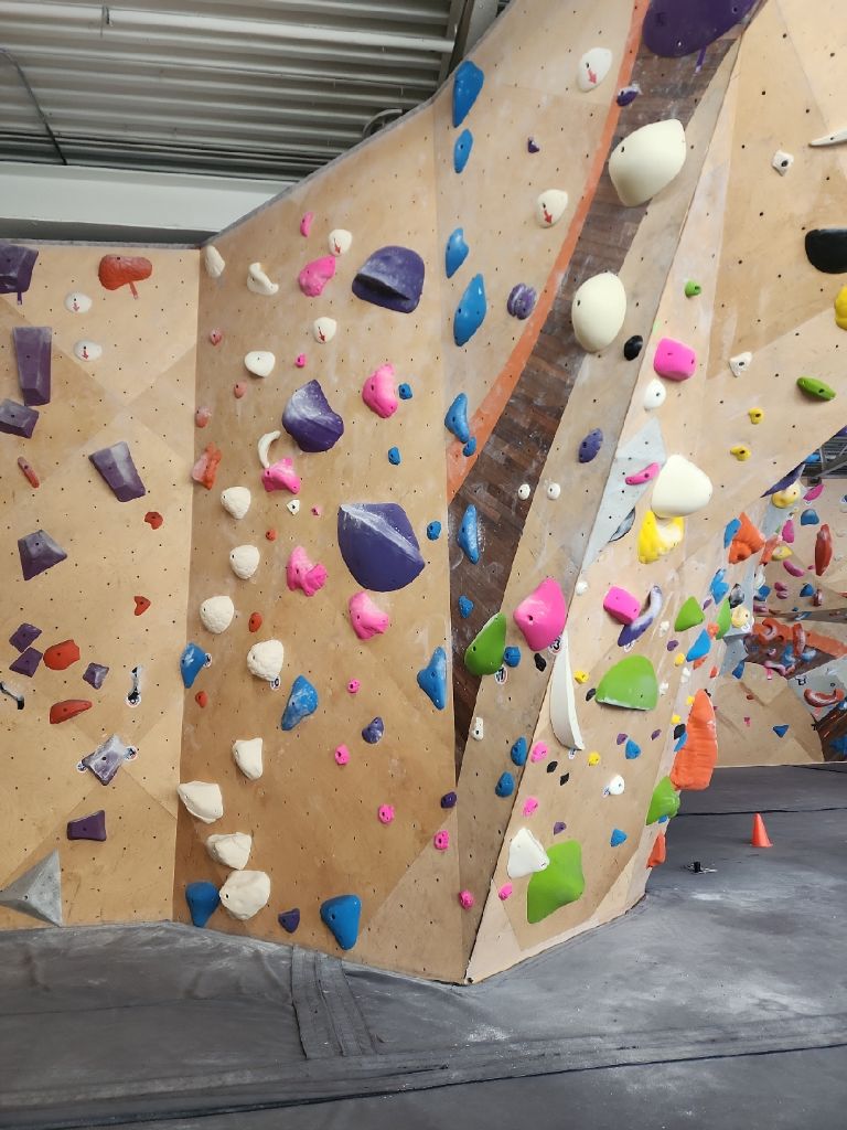 Pink - V3 | Pebble Climbing | Pebble Climbing