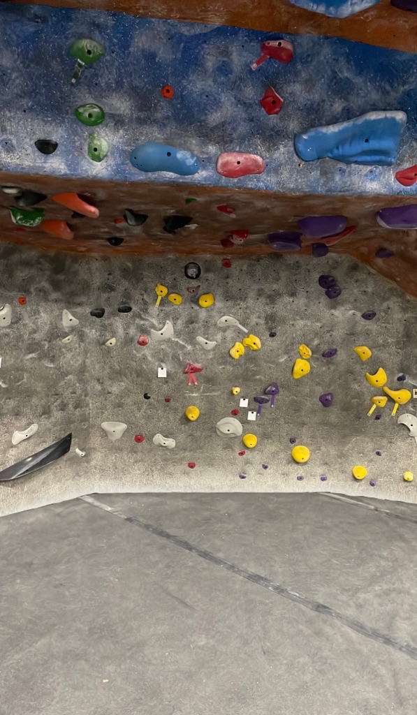 Red - V4 | Pebble Climbing | Pebble Climbing